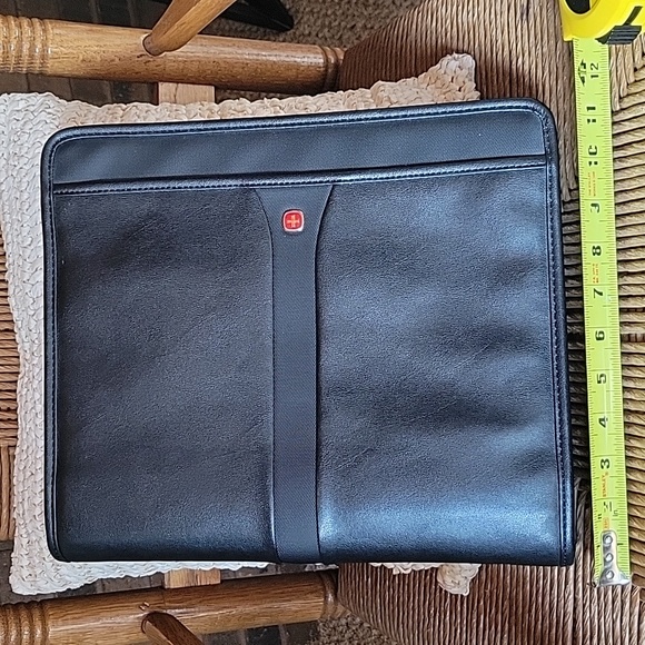 Wenger | Office | Wenger The Carina Business Gear Portfolio | Poshmark